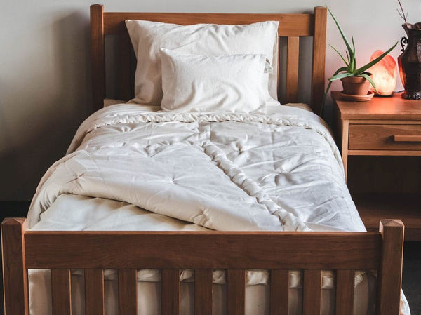 Home: Natural mattresses & organic bedding from Holy Lamb Organics.